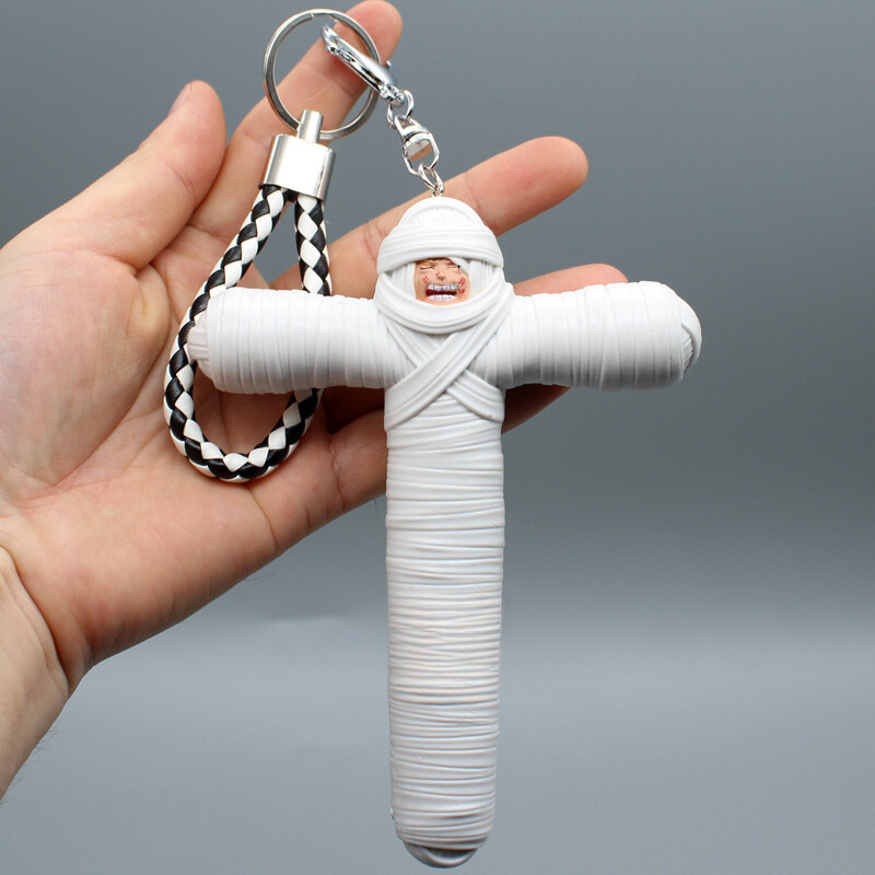 Bandaged Roronoa Zoro Keychain – MyNakama